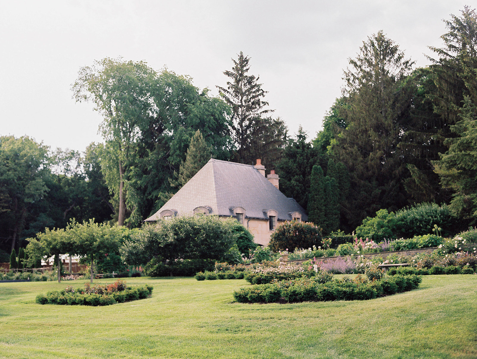 Summer Wedding at the Greencrest Estate - Megan Kay Photography